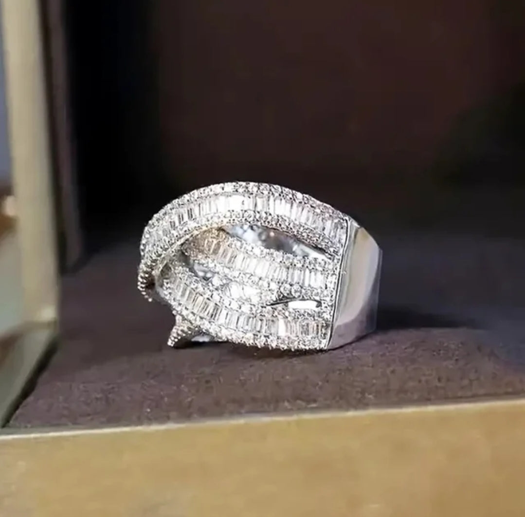 Criss-cross Baguettes statement Ring Zirconite. 851R0088 ...