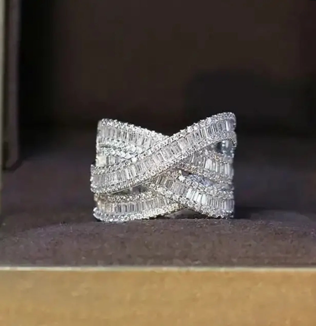 Criss-cross Baguettes statement Ring Zirconite. 851R0088 ...